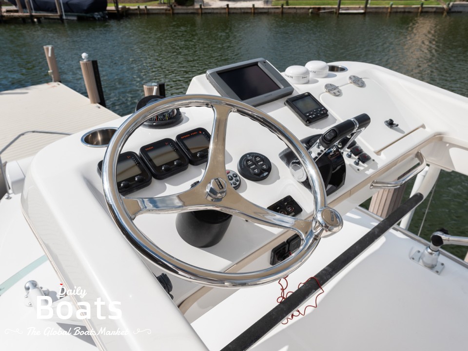 2011 Everglades 320 Ex With Tower for sale. View price, photos and Buy ...