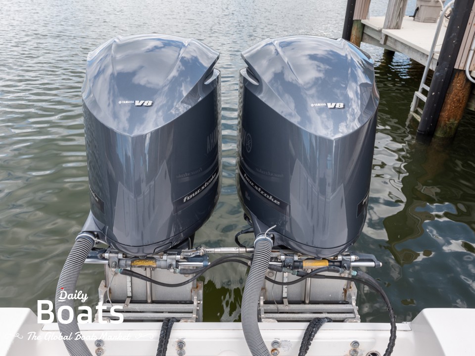 2011 Everglades 320 Ex With Tower for sale. View price, photos and Buy ...