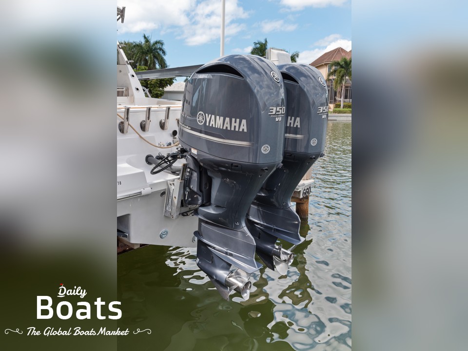 2011 Everglades 320 Ex With Tower for sale. View price, photos and Buy ...