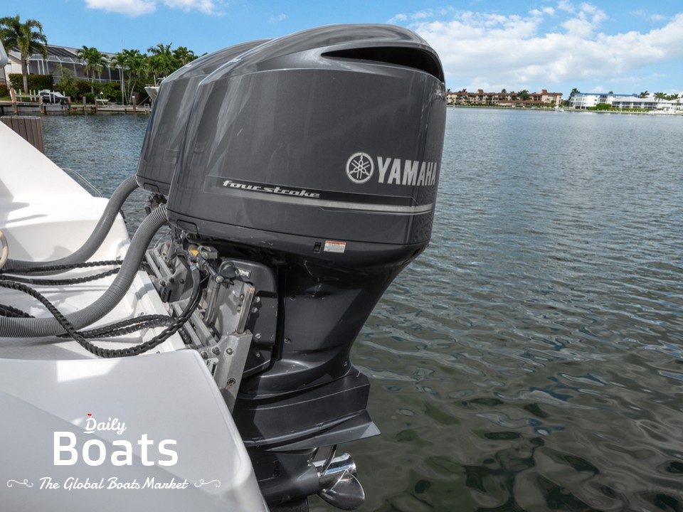 2011 Everglades 320 Ex With Tower for sale. View price, photos and Buy ...