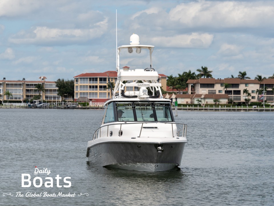 2011 Everglades 320 Ex With Tower for sale. View price, photos and Buy ...