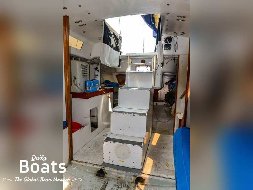 1989 Formula Evelyn 42 for sale. View price, photos and Buy 1989 ...