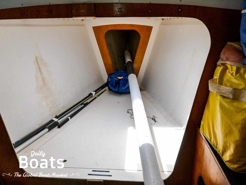 1989 Formula Evelyn 42 for sale. View price, photos and Buy 1989 ...