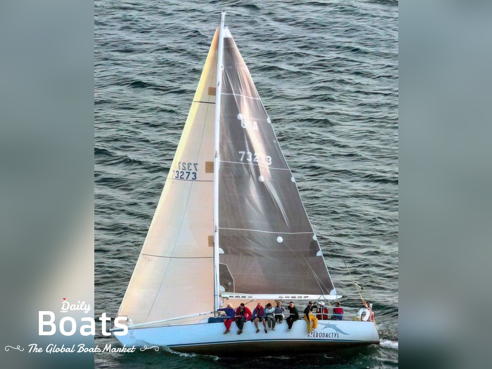 1989 Formula Evelyn 42 for sale. View price, photos and Buy 1989 ...