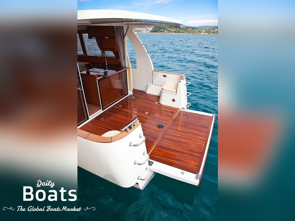 2021 Greenline 33 for sale. View price, photos and Buy 2021 Greenline ...