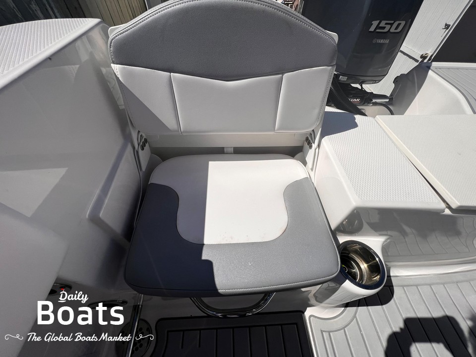 2021 Robalo R200 Center Console for sale. View price, photos and Buy ...