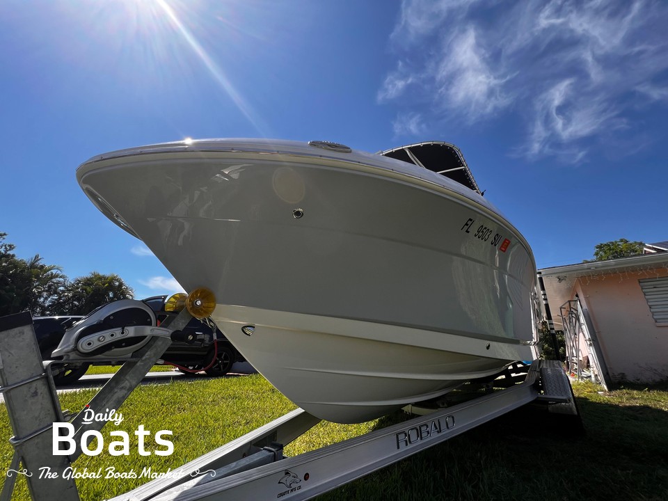 2021 Robalo R200 Center Console for sale. View price, photos and Buy ...