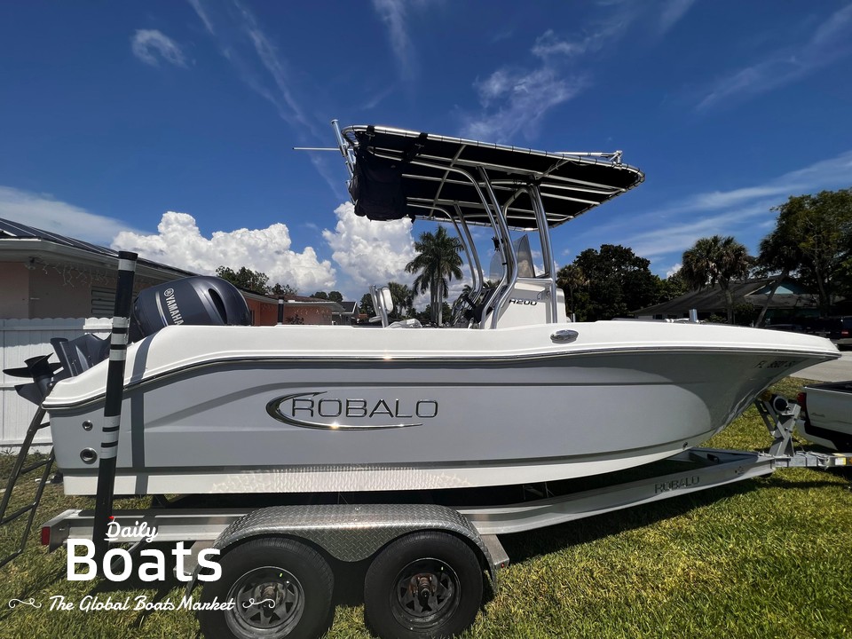 2021 Robalo R200 Center Console for sale. View price, photos and Buy ...