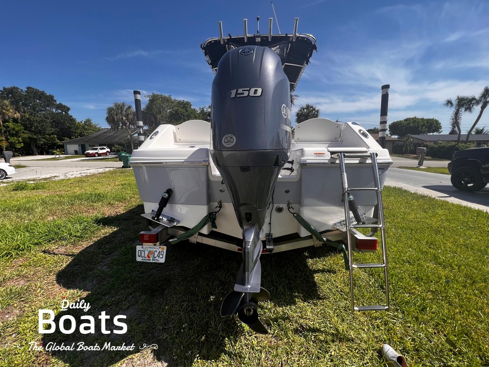2021 Robalo R200 Center Console for sale. View price, photos and Buy ...