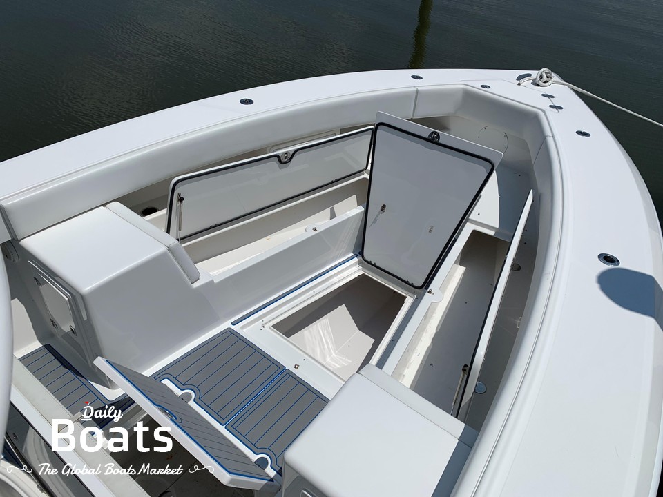 2017 Venture 39 Open Forward Seating for sale. View price, photos and ...