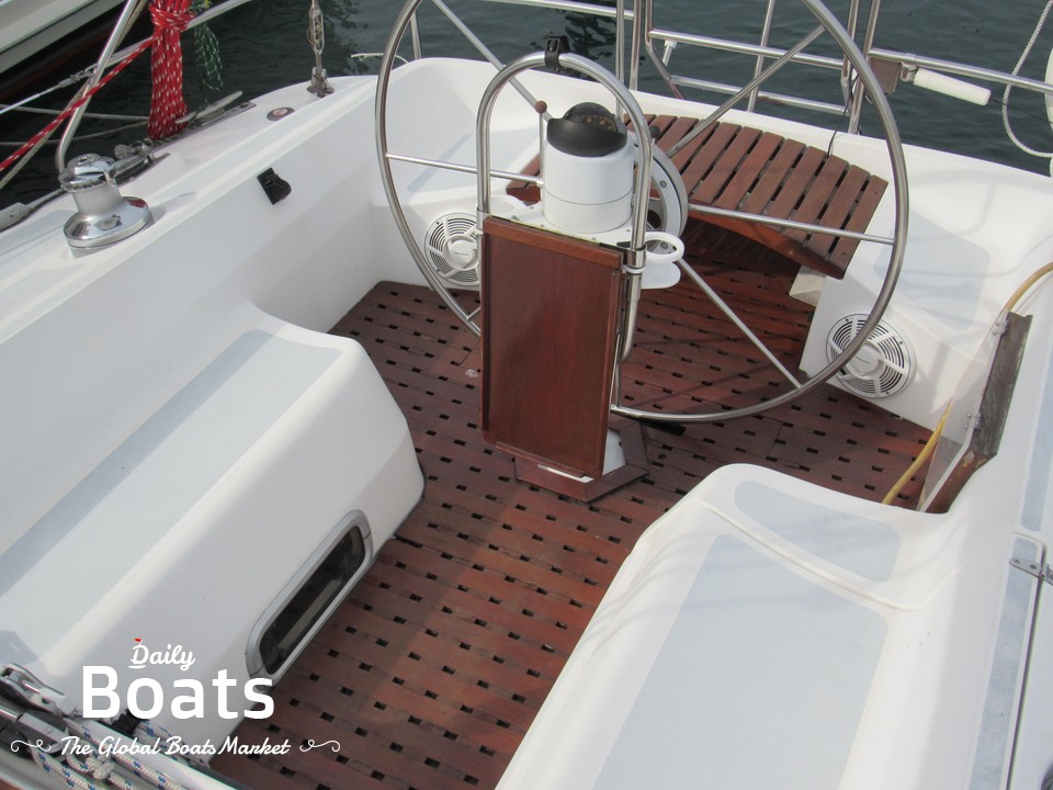 1985 Hunter 45 Legend for sale. View price, photos and Buy 1985 Hunter ...