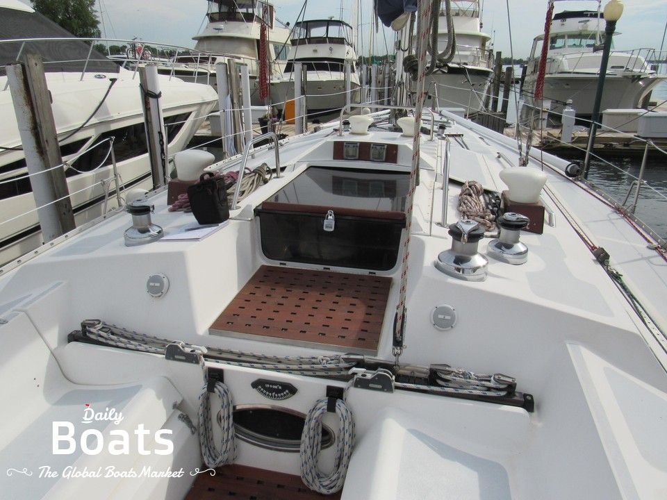 1985 Hunter 45 Legend for sale. View price, photos and Buy 1985 Hunter ...