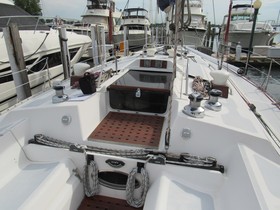 1985 Hunter 45 Legend for sale. View price, photos and Buy 1985 Hunter ...