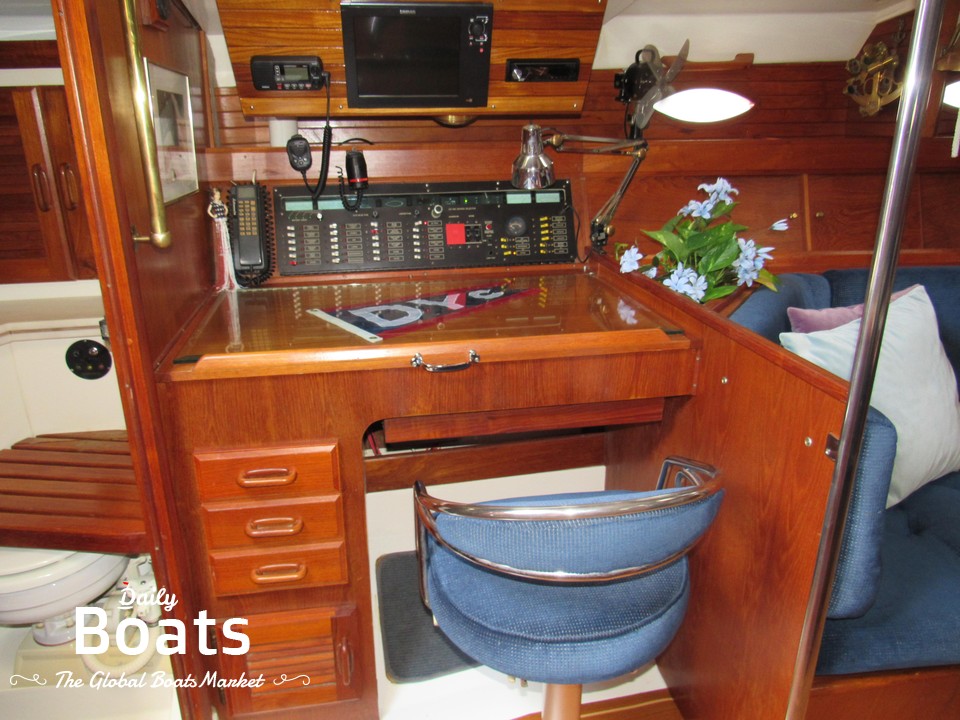 1985 Hunter 45 Legend for sale. View price, photos and Buy 1985 Hunter ...