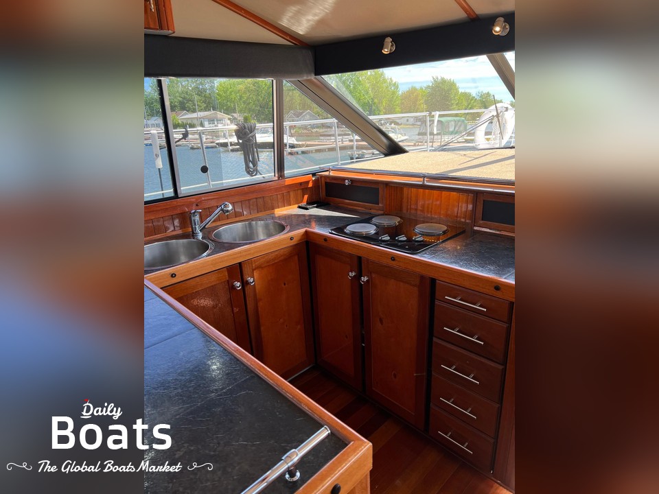 1991 Bayliner 4388 Motoryacht for sale. View price, photos and Buy 1991 ...