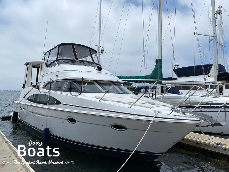 2001 Carver 444 Cockpit Motor Yacht for sale. View price, photos and ...