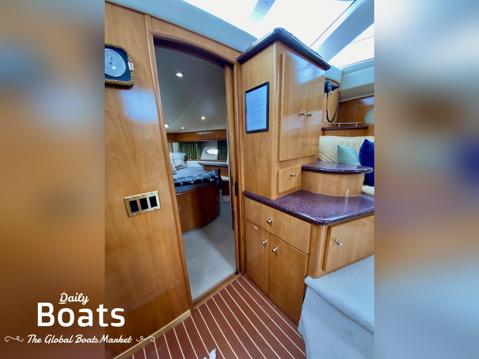 2001 Carver 444 Cockpit Motor Yacht for sale. View price, photos and ...