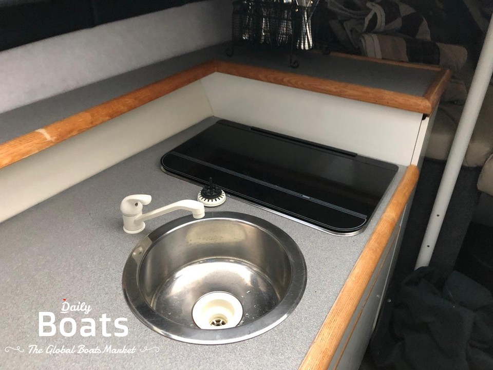 1991 Bayliner 3058 Motoryacht for sale. View price, photos and Buy 1991 ...