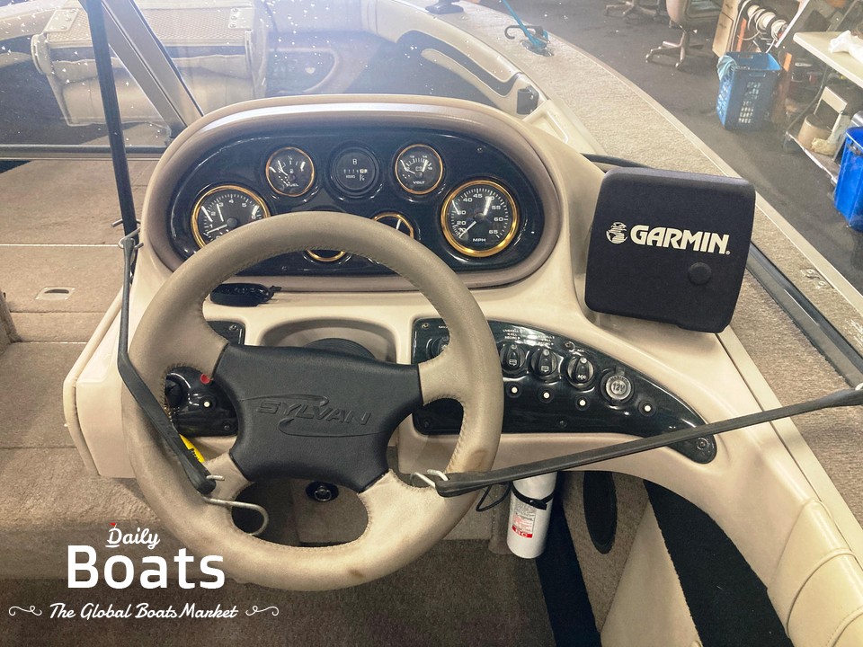 2002 Sylvan 2100 Excursion for sale. View price, photos and Buy 2002 ...