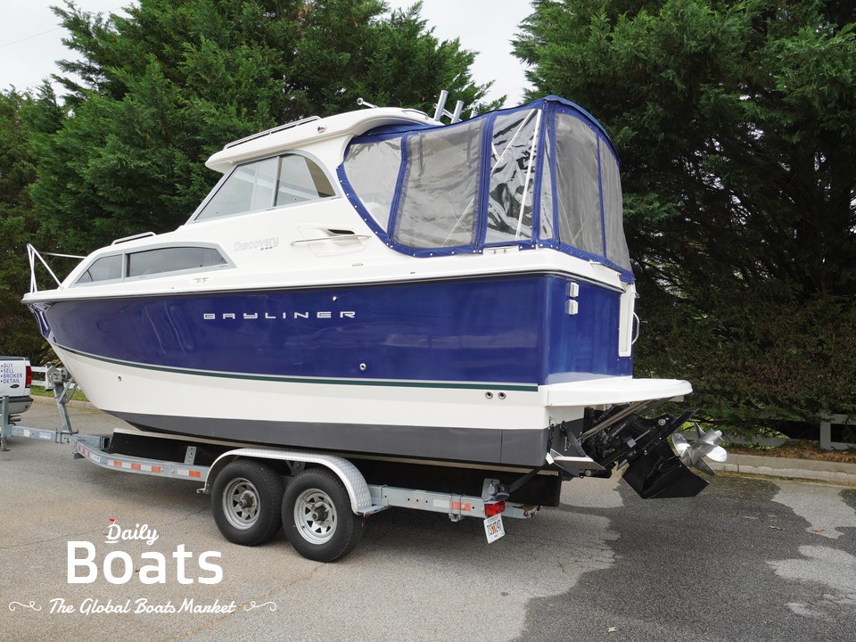 2009 Bayliner Discovery 246 for sale. View price, photos and Buy 2009 ...
