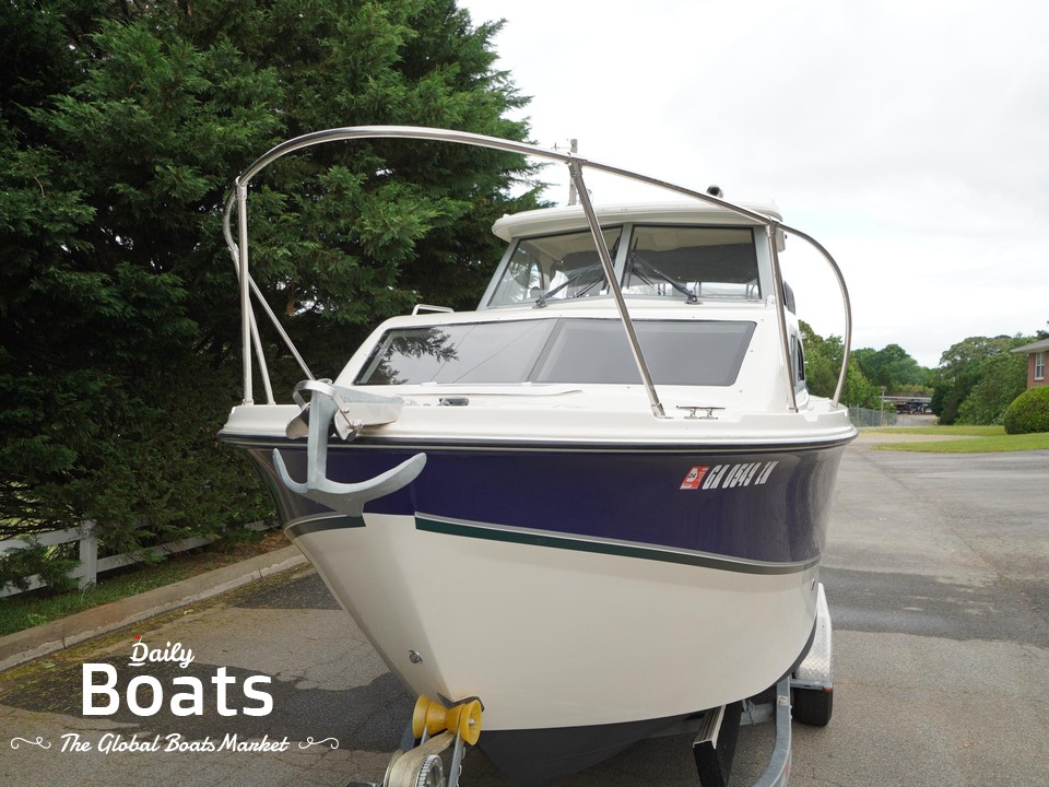 2009 Bayliner Discovery 246 for sale. View price, photos and Buy 2009 ...