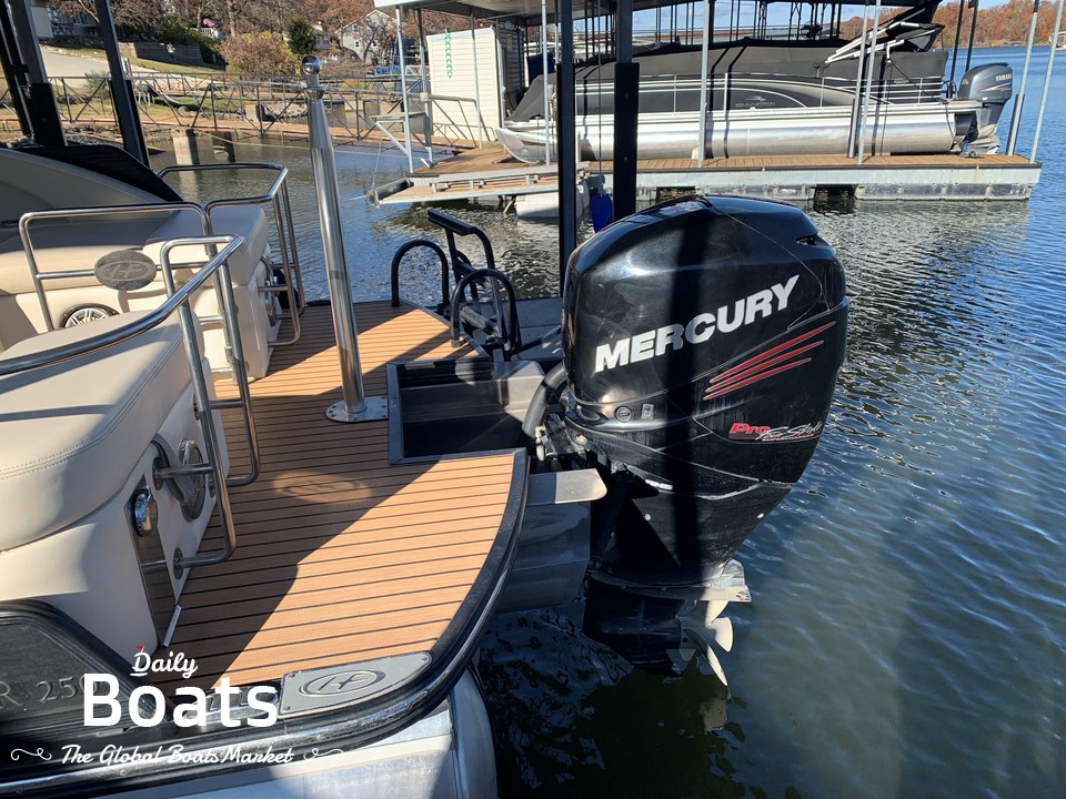 2015 Harris FloteBote 250 Grand Mariner Sel for sale. View price ...
