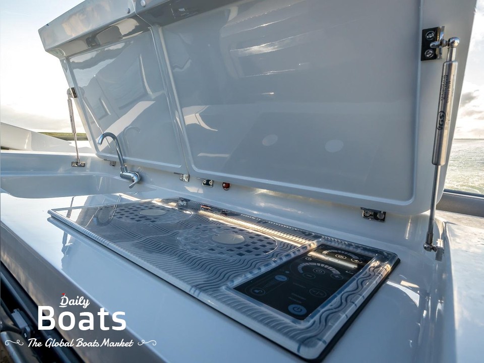 2022 Fairline F//Line 33 for sale. View price, photos and Buy 2022 ...