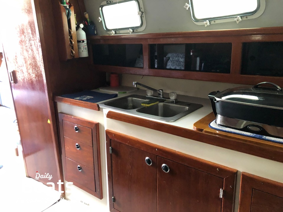 1991 Albin 32 Sportfisher for sale. View price, photos and Buy 1991 ...