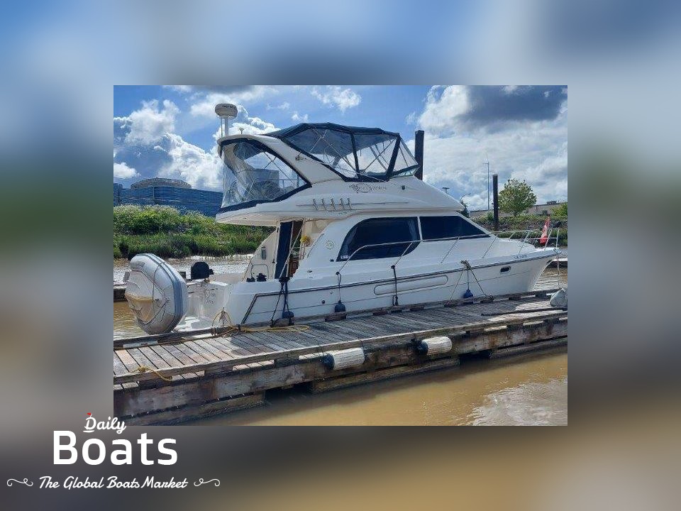 Yachts Bayliner 3788 command bridge motoryacht for sale - Daily Boats