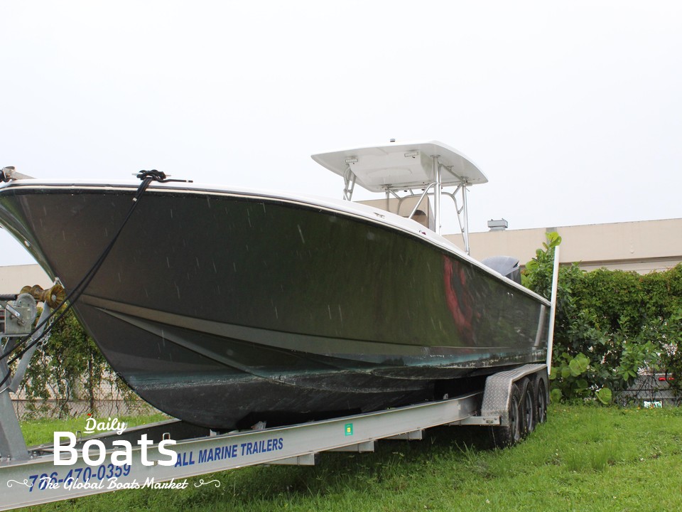 1992 Intrepid 33 for sale. View price, photos and Buy 1992 Intrepid 33 ...