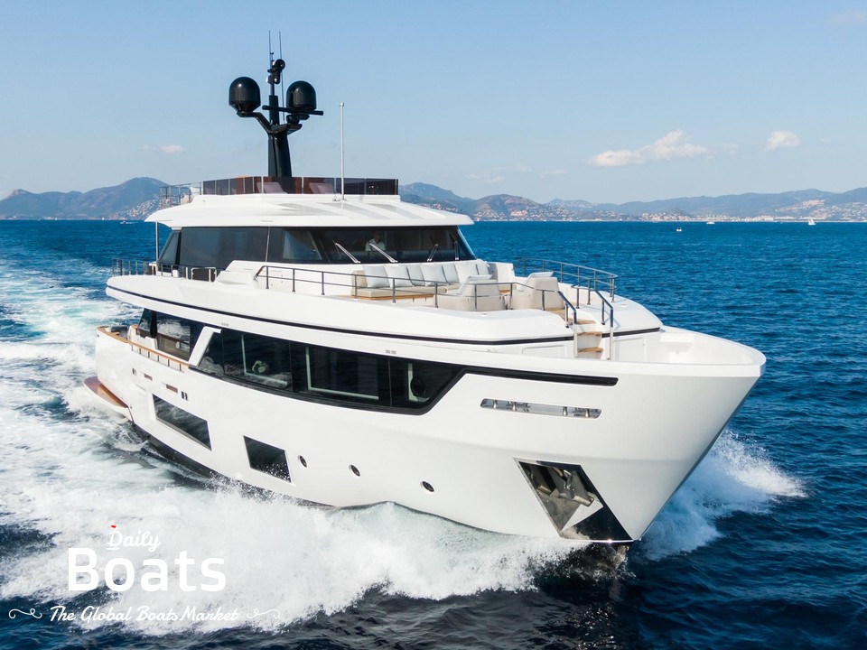 2021 Custom Line Navetta 30 for sale. View price, photos and Buy 2021 ...