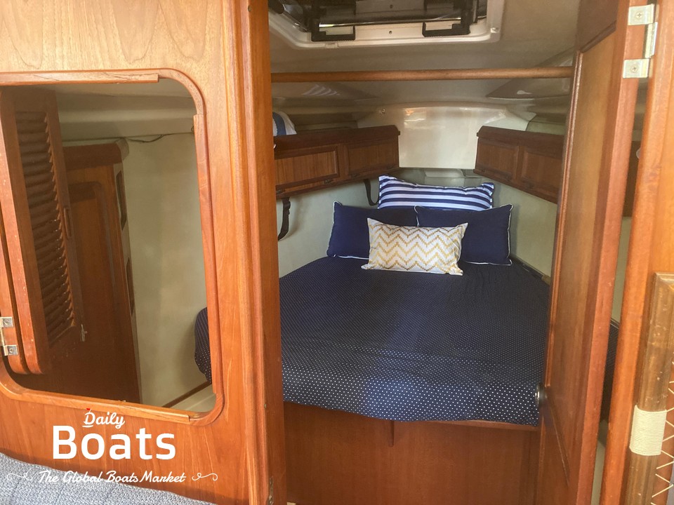 1990 Hunter 37.5 for sale. View price, photos and Buy 1990 Hunter 37.5 ...