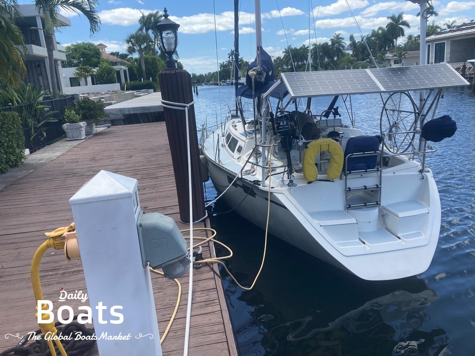 1990 Hunter 37.5 for sale. View price, photos and Buy 1990 Hunter 37.5 ...