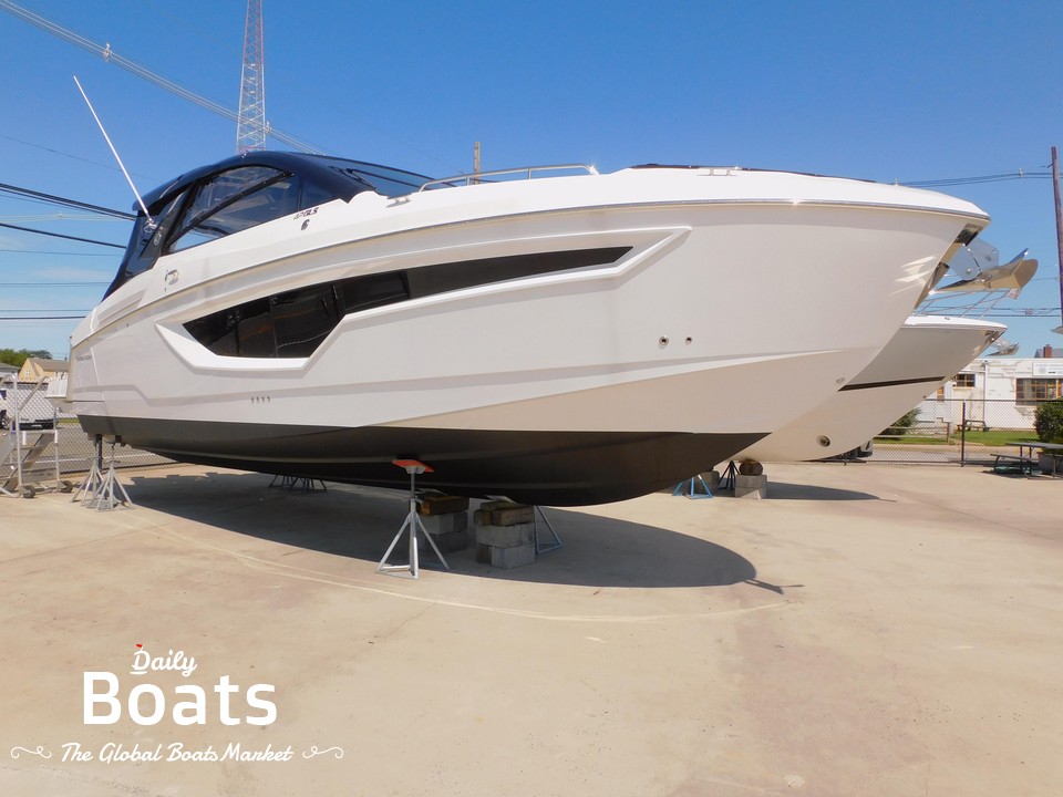 2022 Cruisers Yachts 42 Gls for sale. View price, photos and Buy 2022 ...