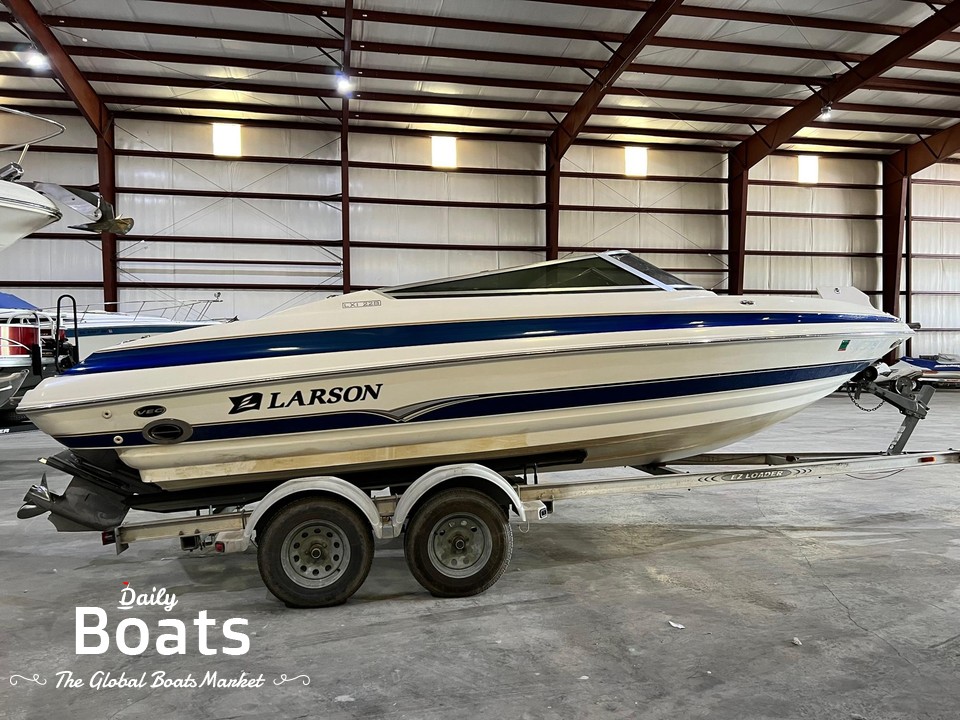 2005 Larson Lxi 228 for sale. View price, photos and Buy 2005 Larson ...