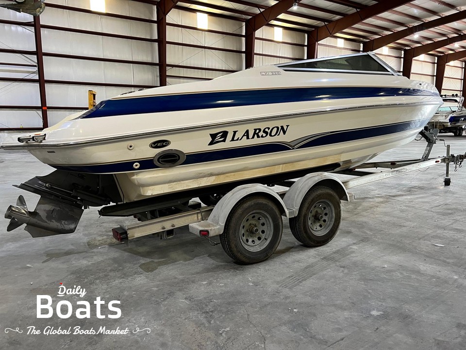 2005 Larson Lxi 228 for sale. View price, photos and Buy 2005 Larson ...