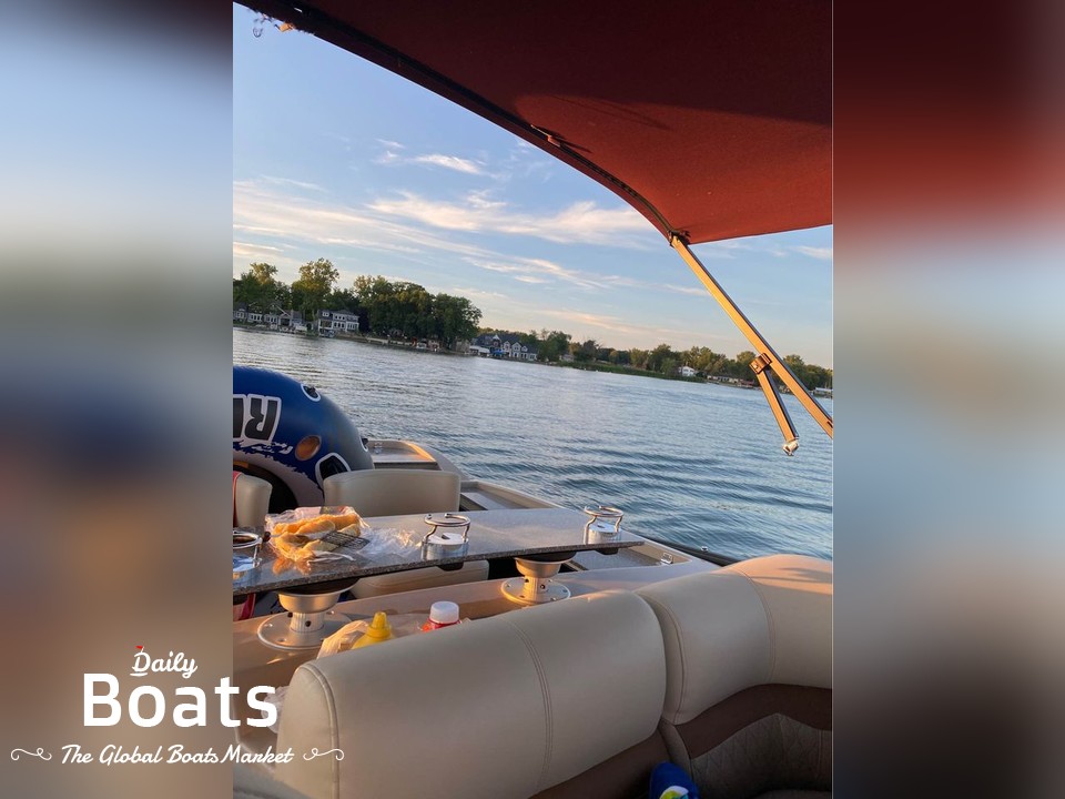 2018 Godfrey Sanpan 2500 Wb for sale. View price, photos and Buy 2018 ...