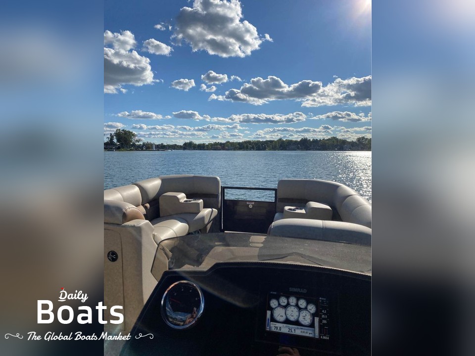 2018 Godfrey Sanpan 2500 Wb for sale. View price, photos and Buy 2018 ...