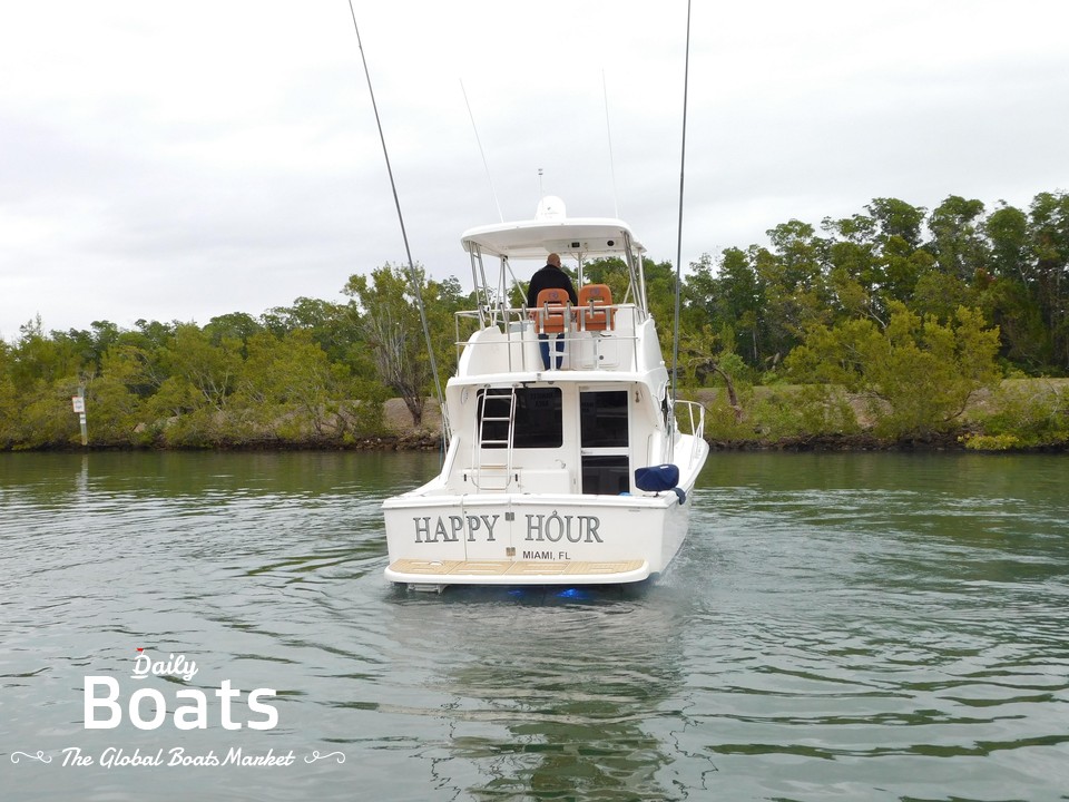 2001 Riviera 35 Flybridge for sale. View price, photos and Buy 2001 ...