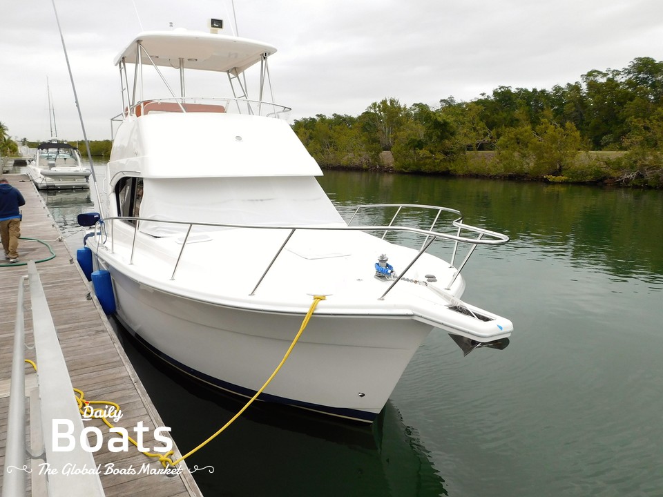 2001 Riviera 35 Flybridge for sale. View price, photos and Buy 2001 ...