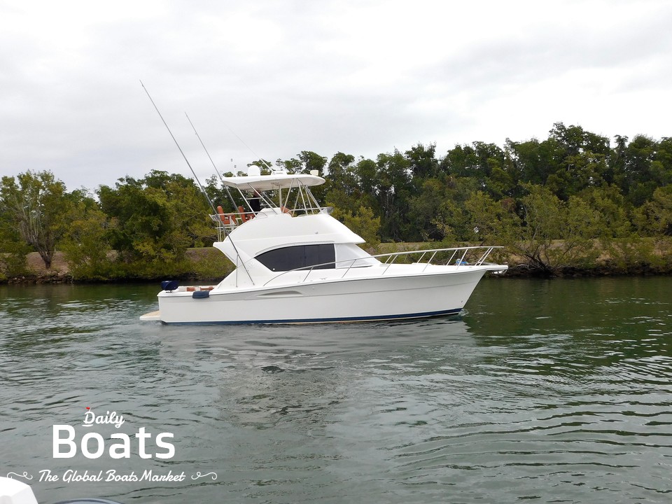 2001 Riviera 35 Flybridge for sale. View price, photos and Buy 2001 ...