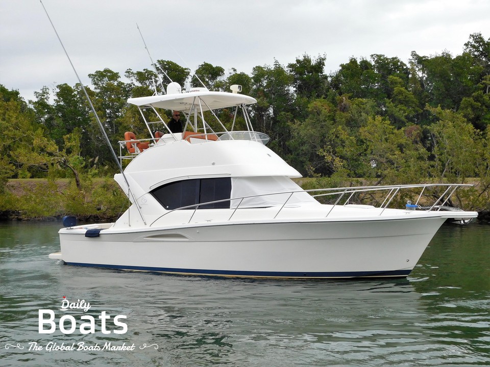 2001 Riviera 35 Flybridge for sale. View price, photos and Buy 2001 ...