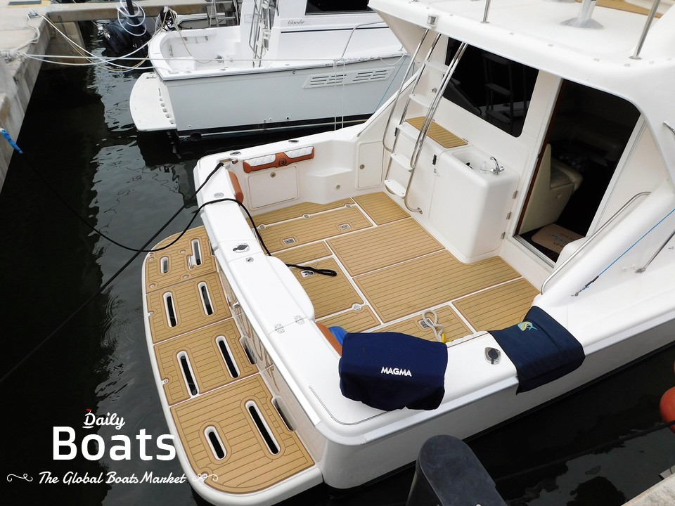 2001 Riviera 35 Flybridge for sale. View price, photos and Buy 2001 ...