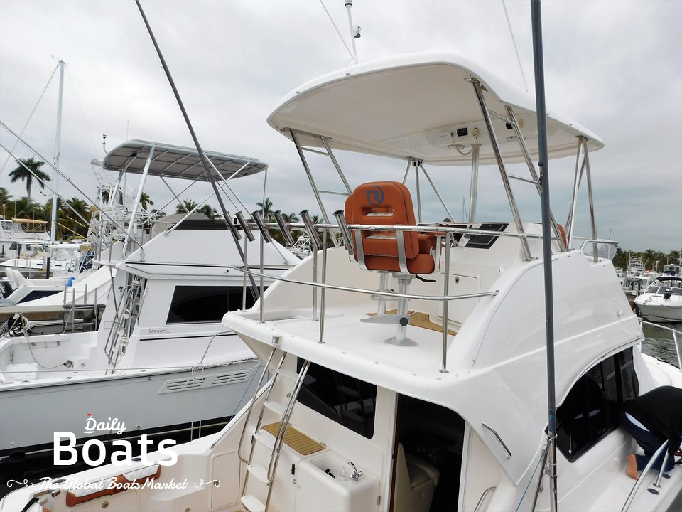 2001 Riviera 35 Flybridge for sale. View price, photos and Buy 2001 ...