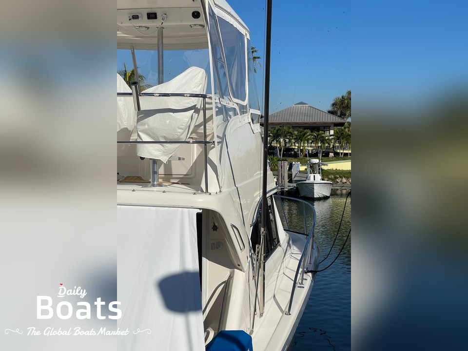 2001 Riviera 35 Flybridge for sale. View price, photos and Buy 2001 ...