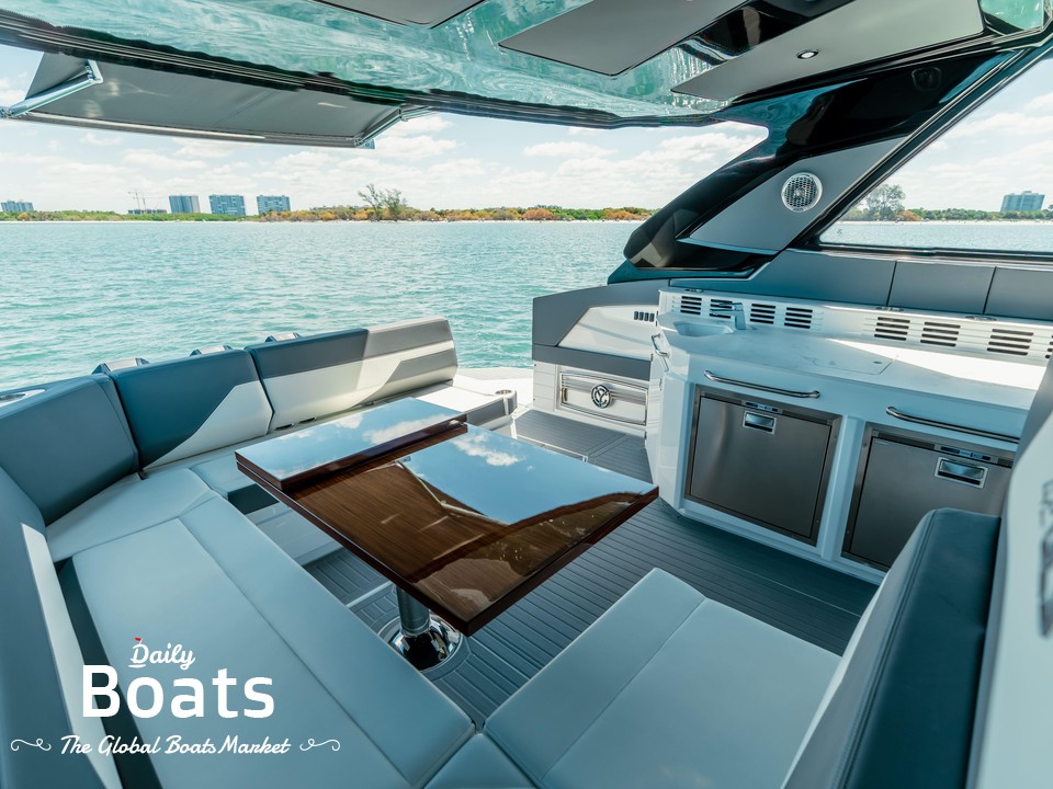 2021 Cruisers Yachts 42 Gls for sale. View price, photos and Buy 2021 ...