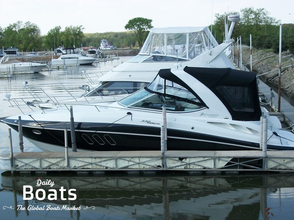 2008 Cruisers Yachts 330 Express for sale. View price, photos and Buy ...