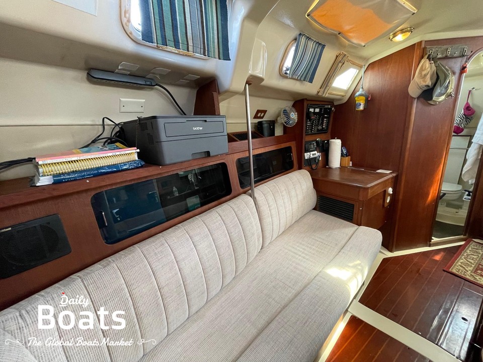 1989 Hunter Legend 35.5 for sale. View price, photos and Buy 1989 ...