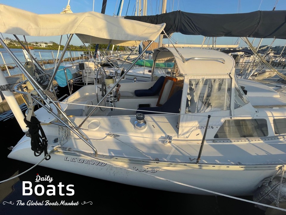 1989 Hunter Legend 35.5 for sale. View price, photos and Buy 1989 ...