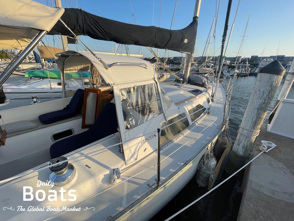 1989 Hunter Legend 35.5 for sale. View price, photos and Buy 1989 ...